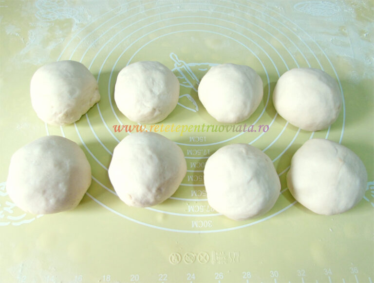 Aluat de Placinta Simplu si Rapid ⋆ Retete Pentru O Viata