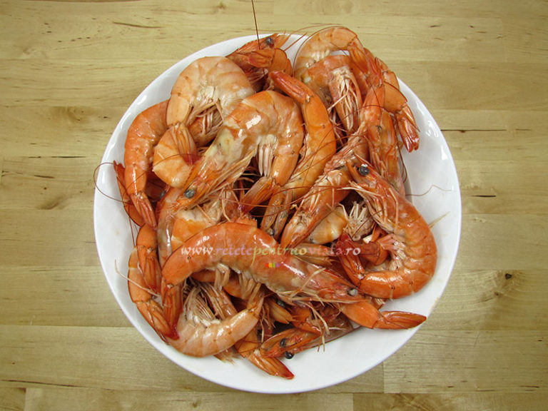 Creveti la Tigaie cu Sos de Rosii ⋆ Retete Pentru O Viata