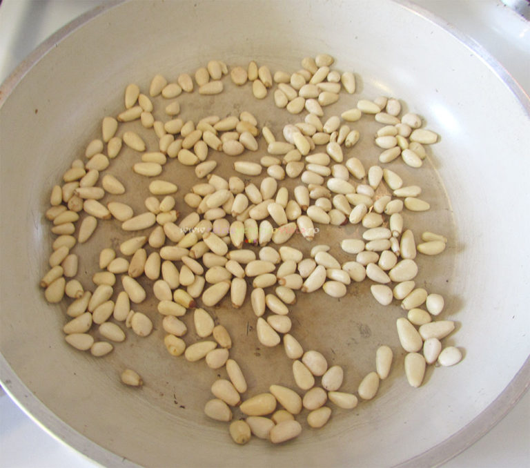 Sos Pesto cu Busuioc si Usturoi ⋆ Retete Pentru O Viata