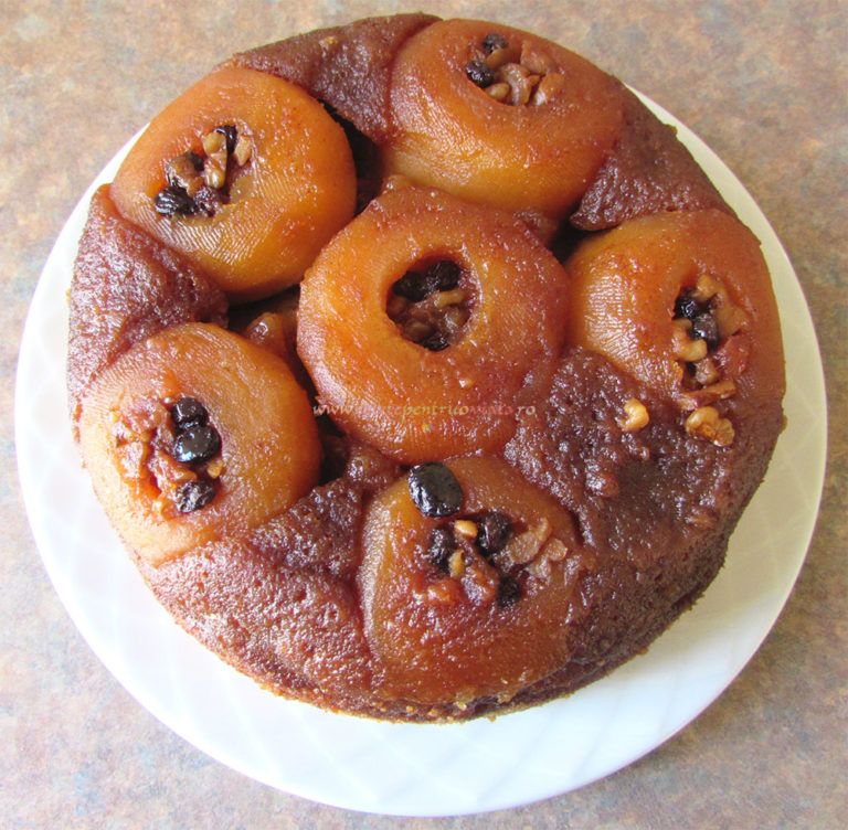 Tort de Mere Intregi cu Frisca ⋆ Retete Pentru O Viata