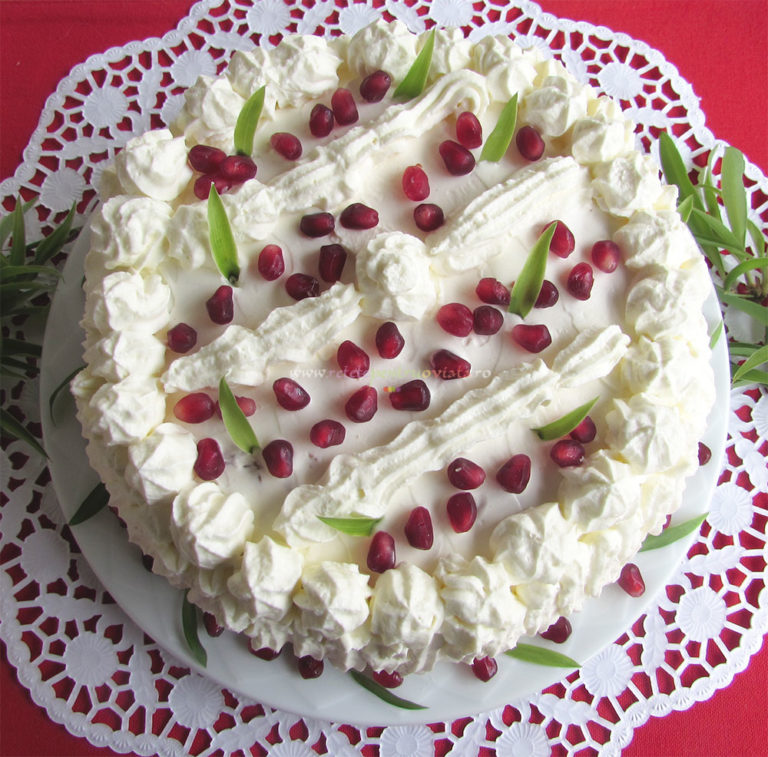 Tort de Mere Intregi cu Frisca ⋆ Retete Pentru O Viata