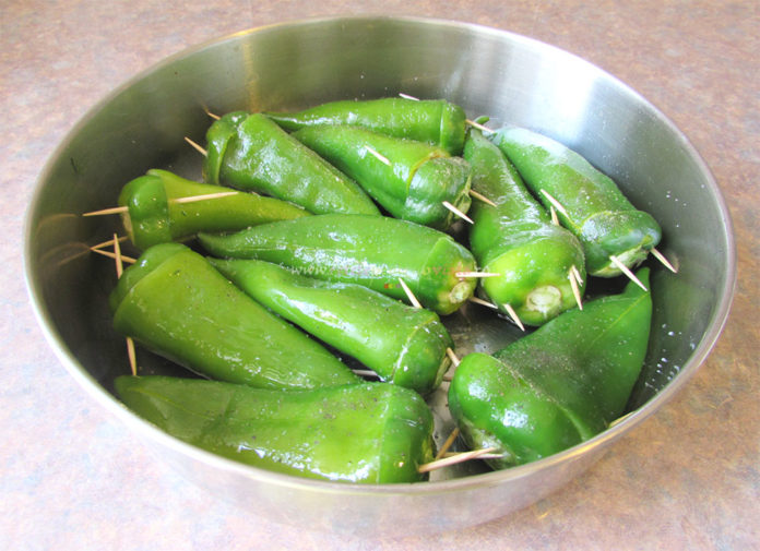 Ardei Umpluti cu Branza la Cuptor ⋆ Retete Pentru O Viata